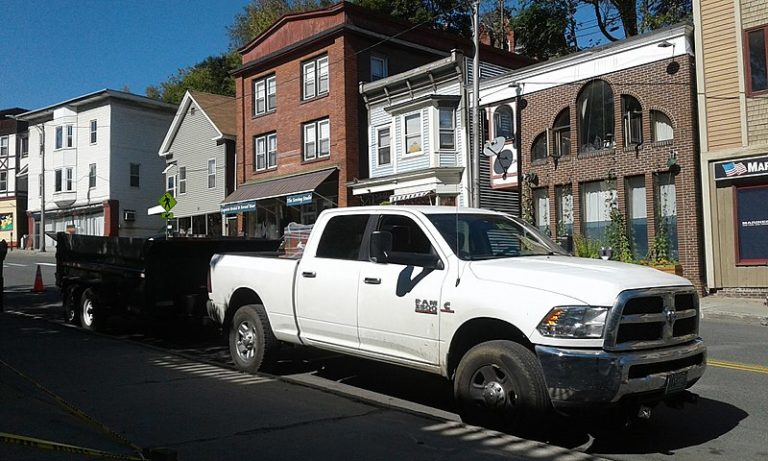 Best Commercial Truck Insurance of 2025 - Companies & Quotes